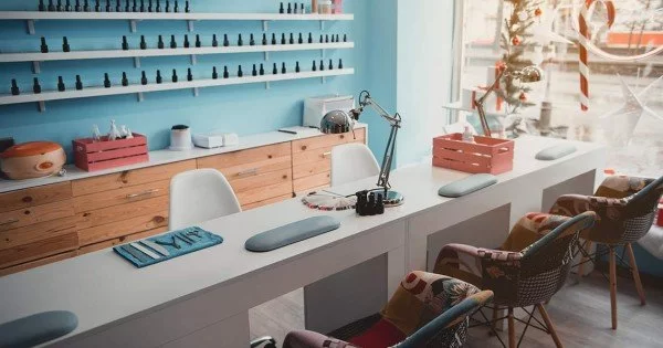 Amenajarea unui salon de manichiura: sfaturi si idei
