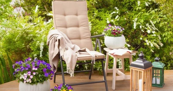 Cele mai bune scaune pentru grădină: Sfaturi, idei și modele ...